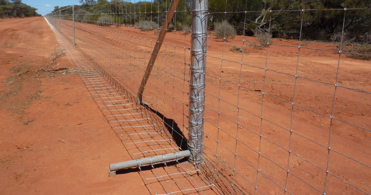 What is a fencing apron? - Southern Wire